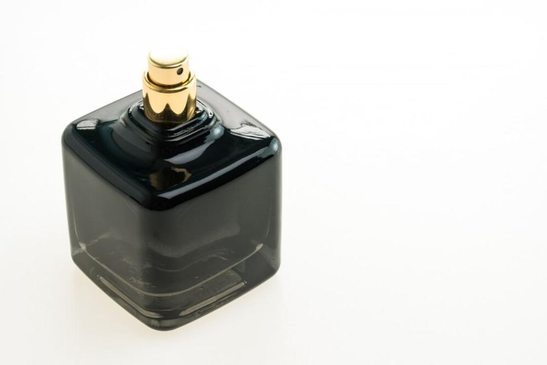 Extrait de Parfum: Ciri Khas, Daya Tarik & Rekomendasinya