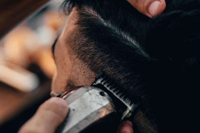 15 Tren Model Rambut Pria 2024: Panduan Lengkap & Stylish!